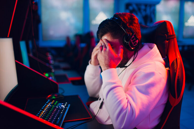 How to Recognize and Combat Gaming Burnout - Game Quitters